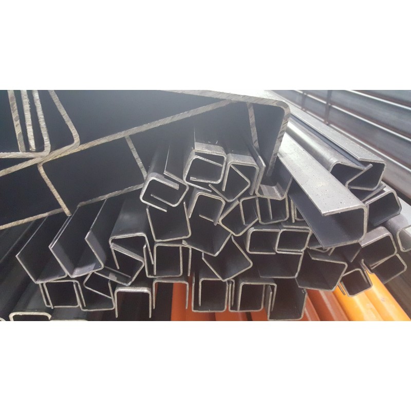 Fers U Acier Laminé à chaud et à froid Qualité S235JR à la découpe